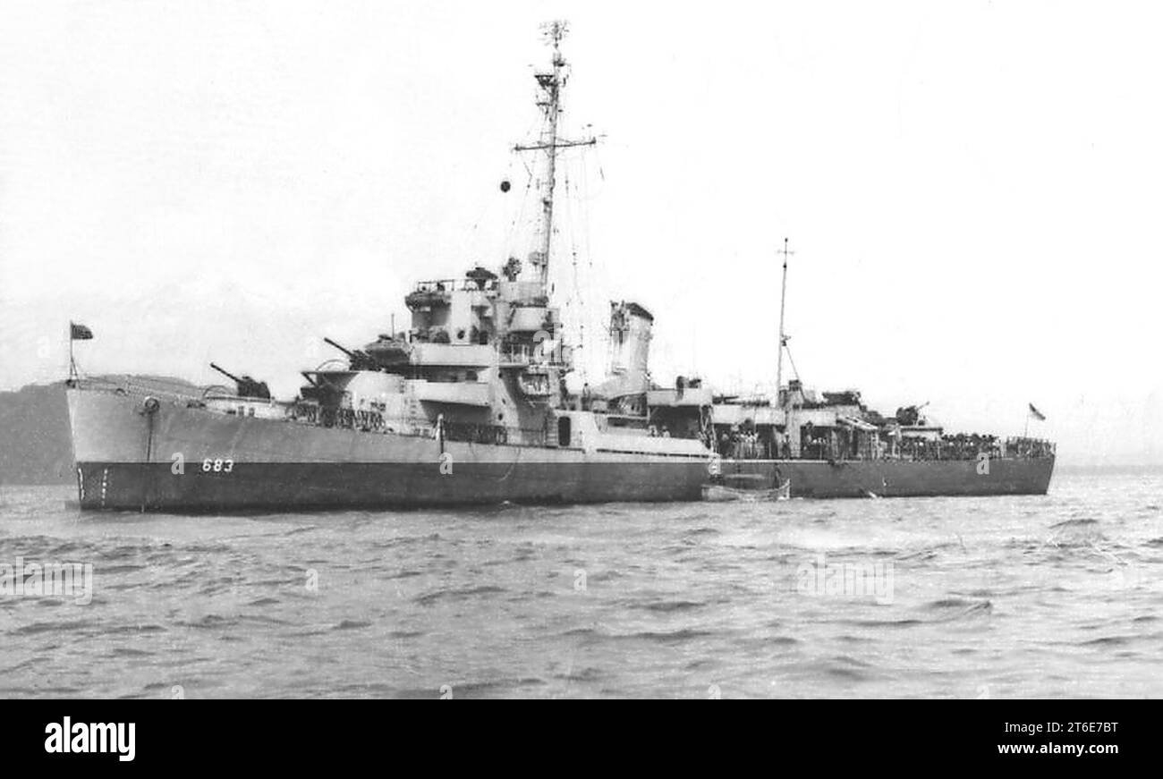 USS Henry R. Kenyon (DE-683) at anchor, circa in 1944 Stock Photo - Alamy