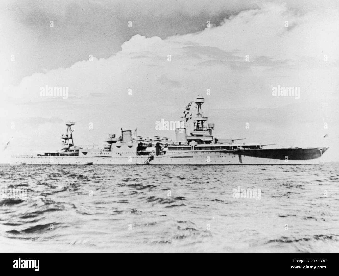 USS Houston (CA-30) in Manila Bay, in 1940-1941 Stock Photo - Alamy
