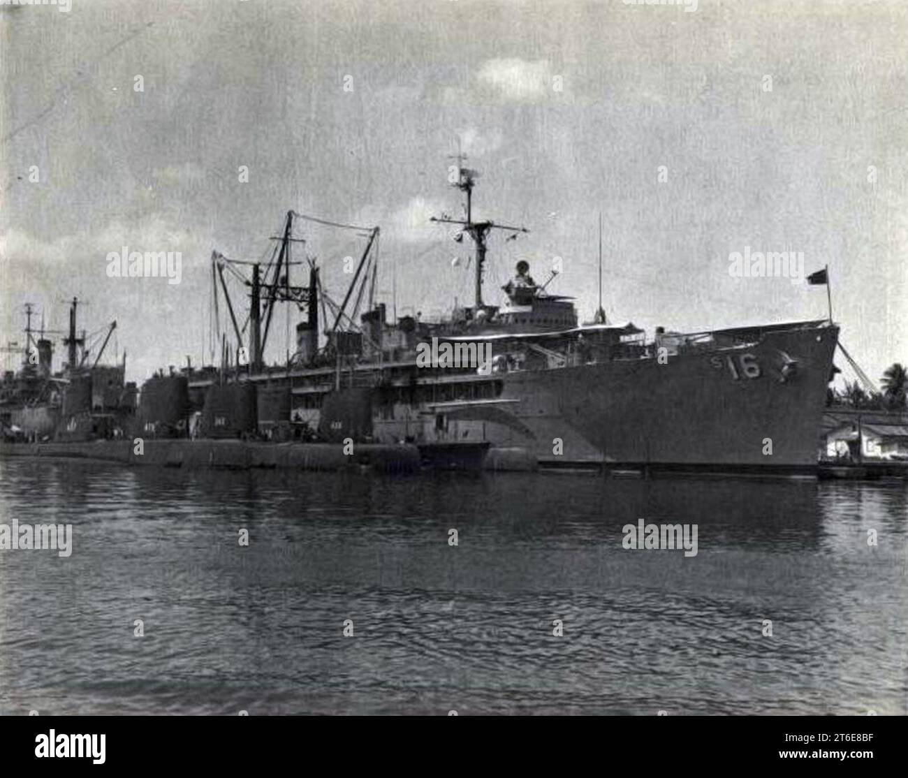 USS Howard W Gilmore AS-16 1967 Stock Photo - Alamy