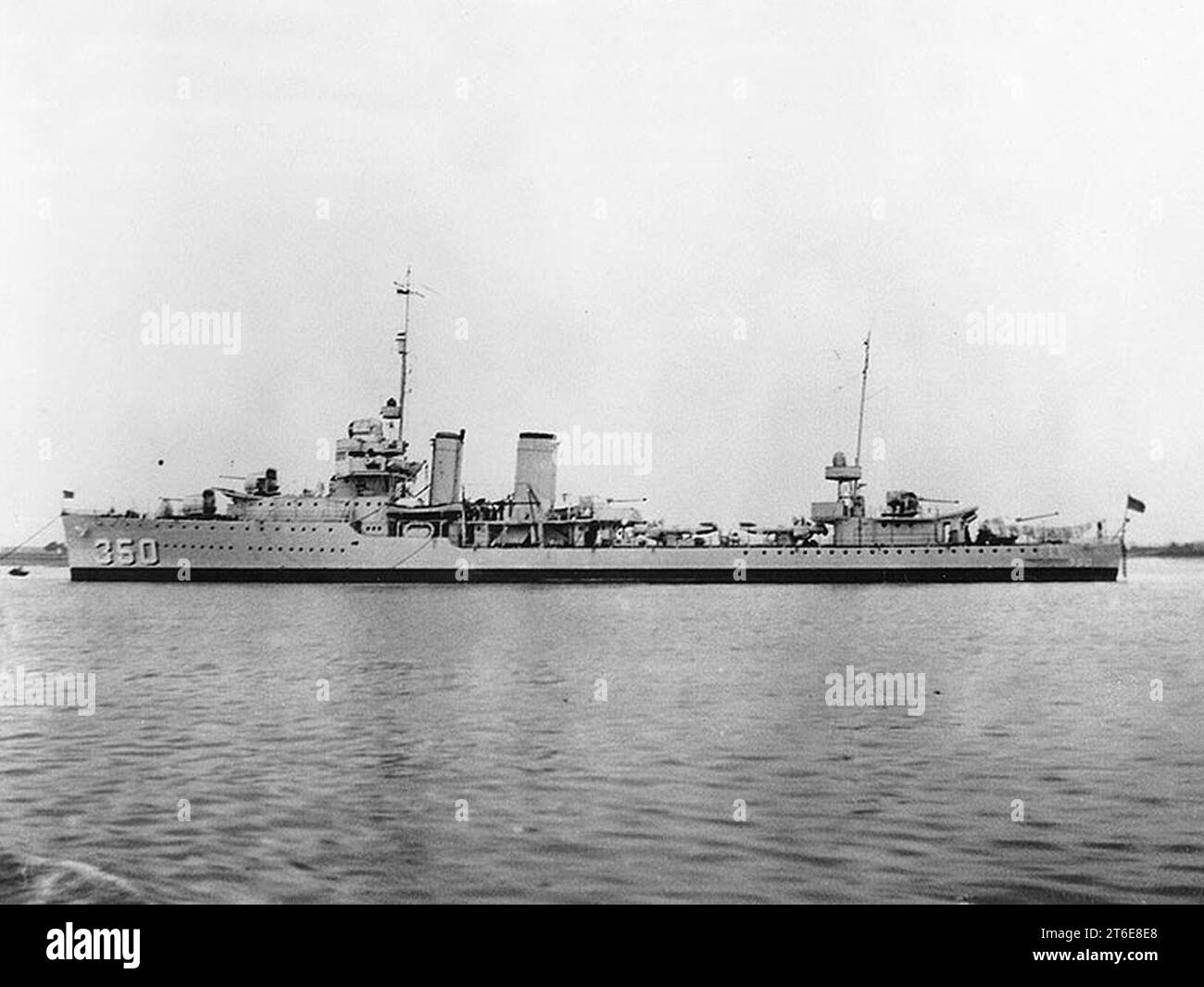 USS Hull (DD-350) moored in a harbour c1936 Stock Photo - Alamy