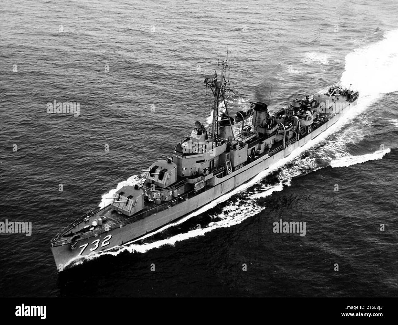USS Hyman (DD-732) underway in the early 1950s Stock Photo - Alamy