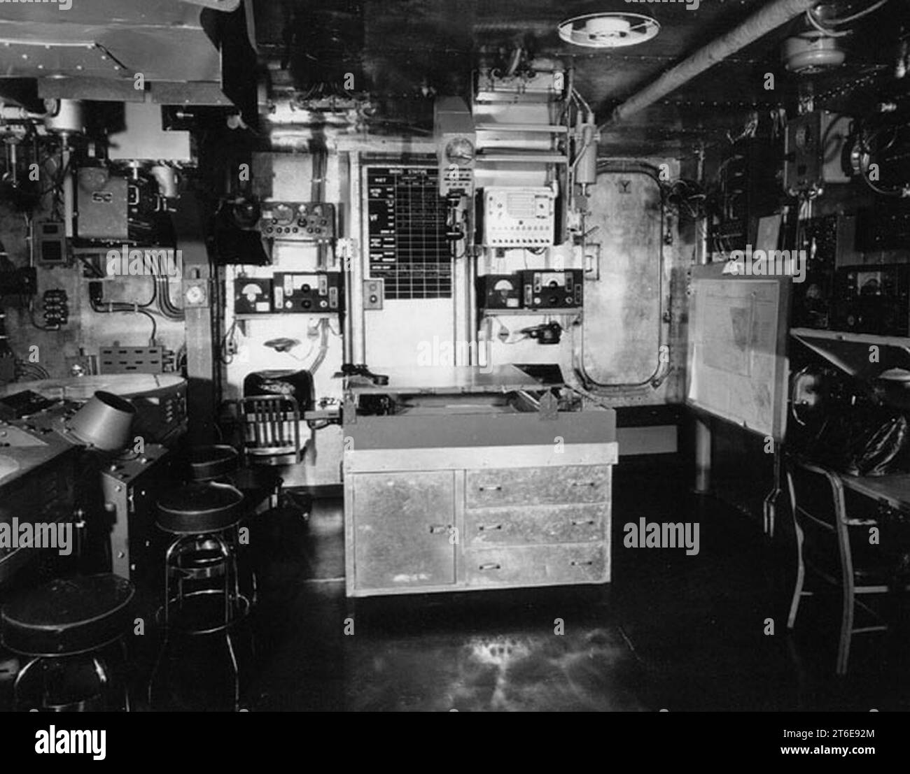 USS Independence (CVL-22) CIC3 Stock Photo - Alamy