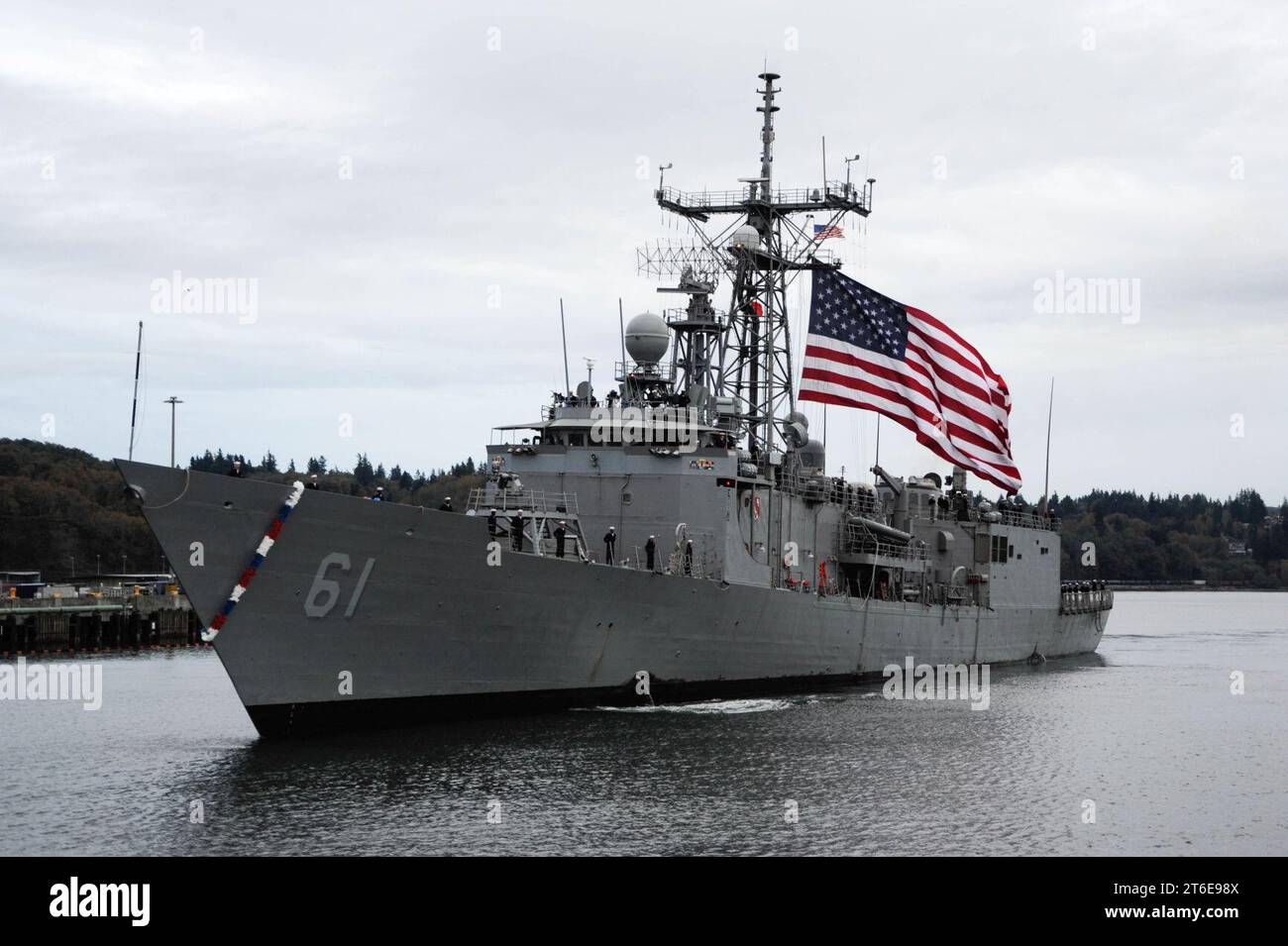 USS Ingraham (FFG-61) returns from final deployment in October 2014 ...