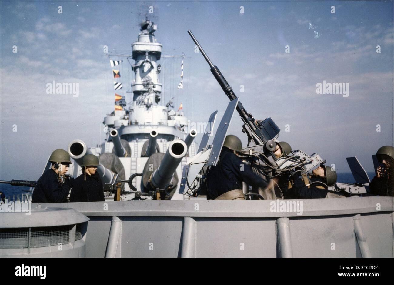 USS Iowa (BB-61) Oerlikon 20mm AA gun mount Stock Photo - Alamy