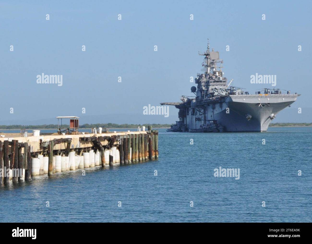 USS Iwo Jima Visits Naval Station Guantanamo Bay, Cuba Stock Photo - Alamy