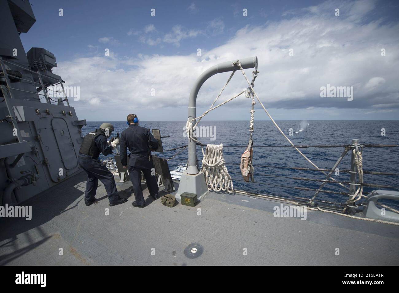 USS Jason Dunham live-fire exercise 150328 Stock Photo - Alamy