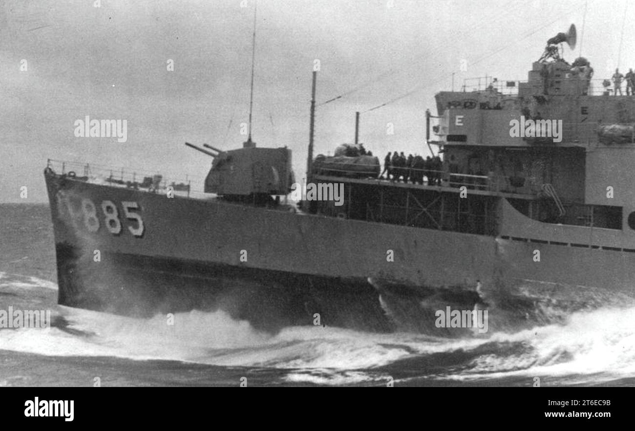 USS John R. Craig (DD-885) underway in heavy seas, circa in 1966 Stock ...