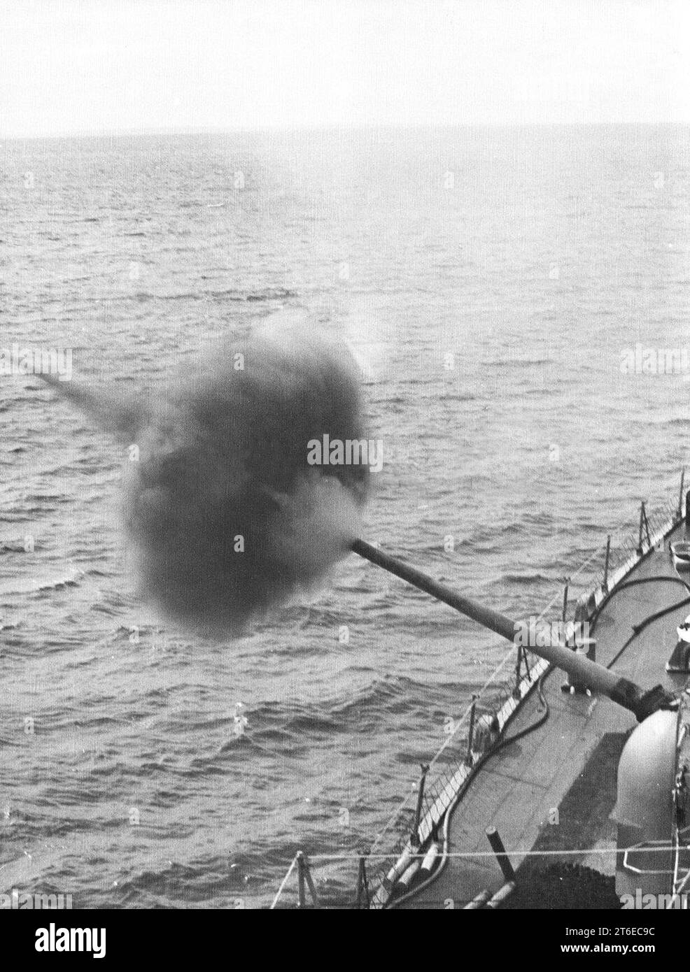 USS John S. McCain (DDG-36) fires forward gun in 1972 Stock Photo - Alamy