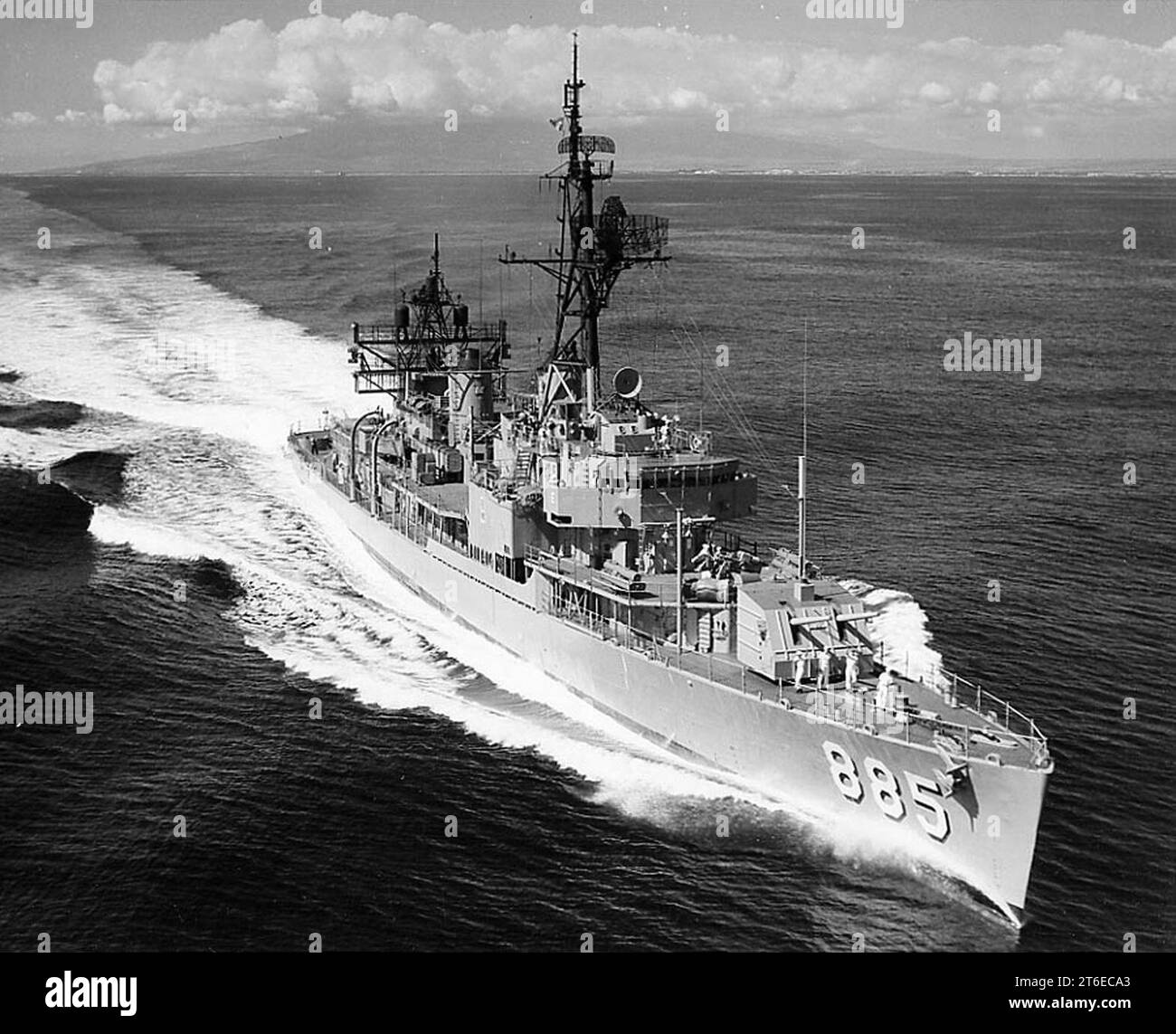 USS John R. Craig (DD-885) underway off Hawaii in 1967 Stock Photo - Alamy