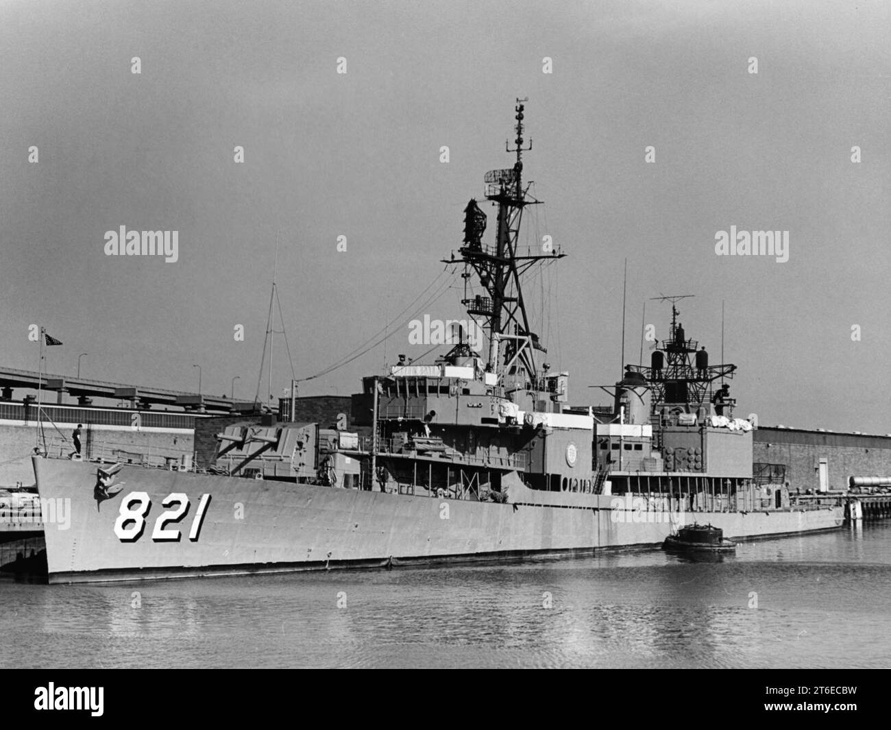 Uss johnston hi-res stock photography and images - Alamy