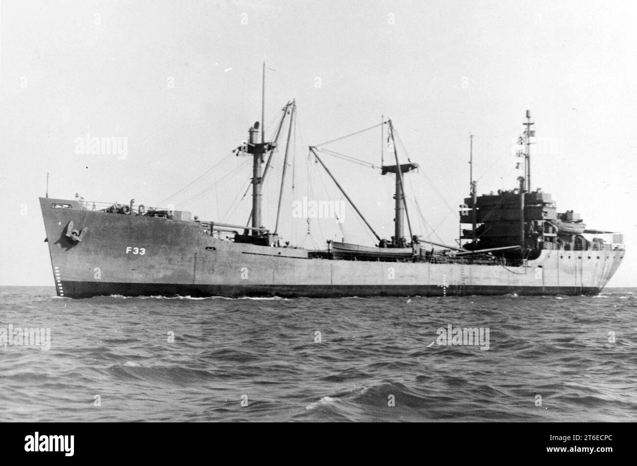 USS Karin (AF-33) underway, circa 1945-1946 Stock Photo - Alamy