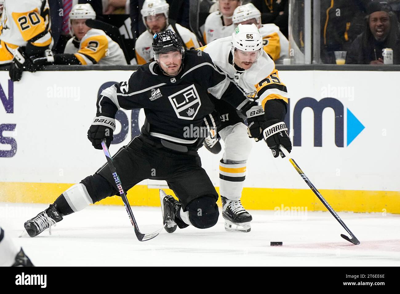 Los Angeles Kings left wing Kevin Fiala, left, and Pittsburgh Penguins ...