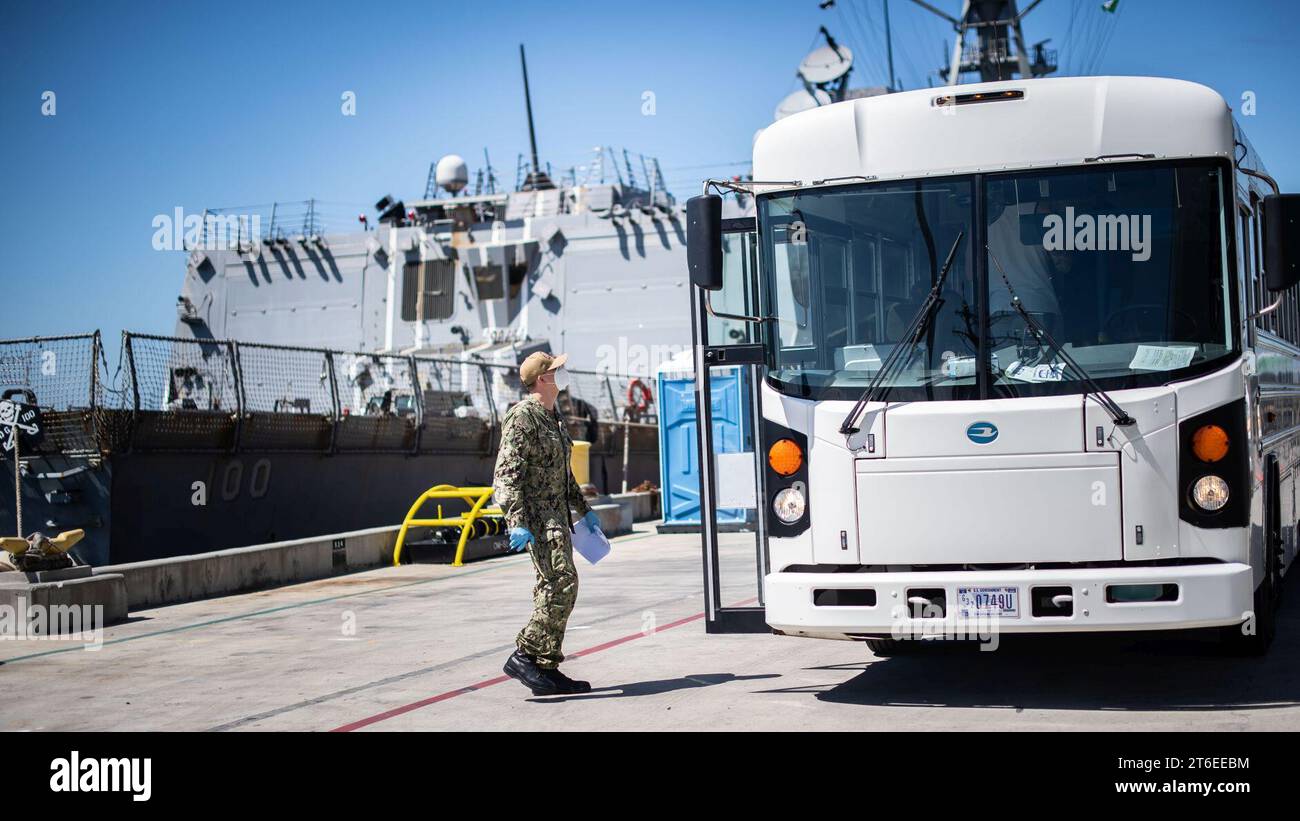 USS Kidd Conducts Crew Swap, Transitions to Next Phase of COVID-19 ...