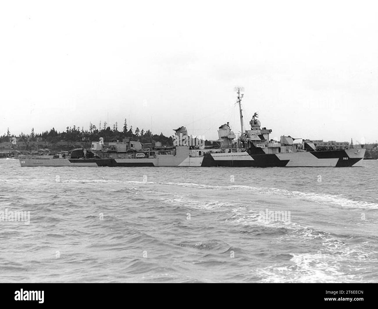 USS Killen (DD-593) off the Puget Sound Naval Shipyard on 1 June 1944 ...