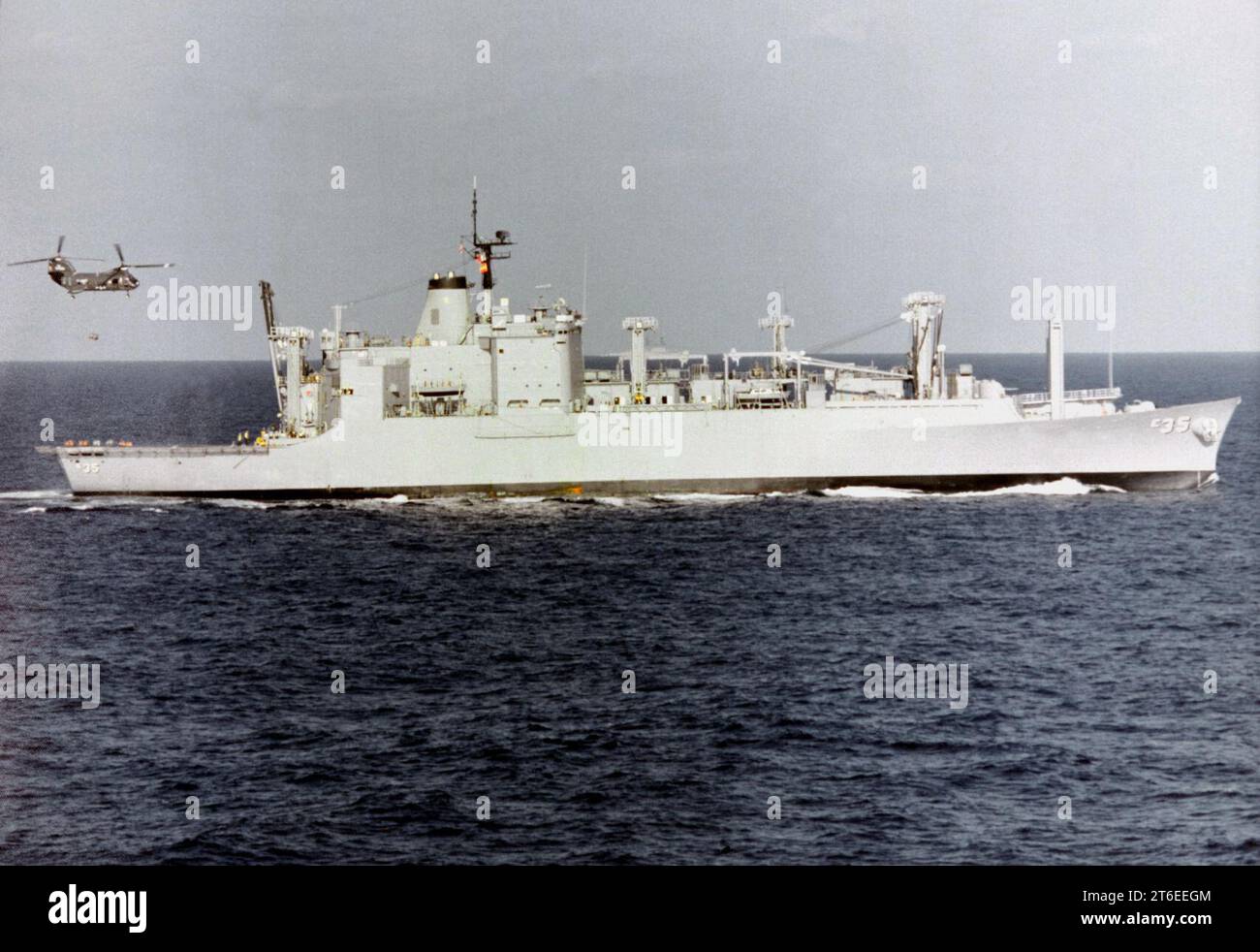 USS Kiska (AE-35) underway in 1983 Stock Photo - Alamy