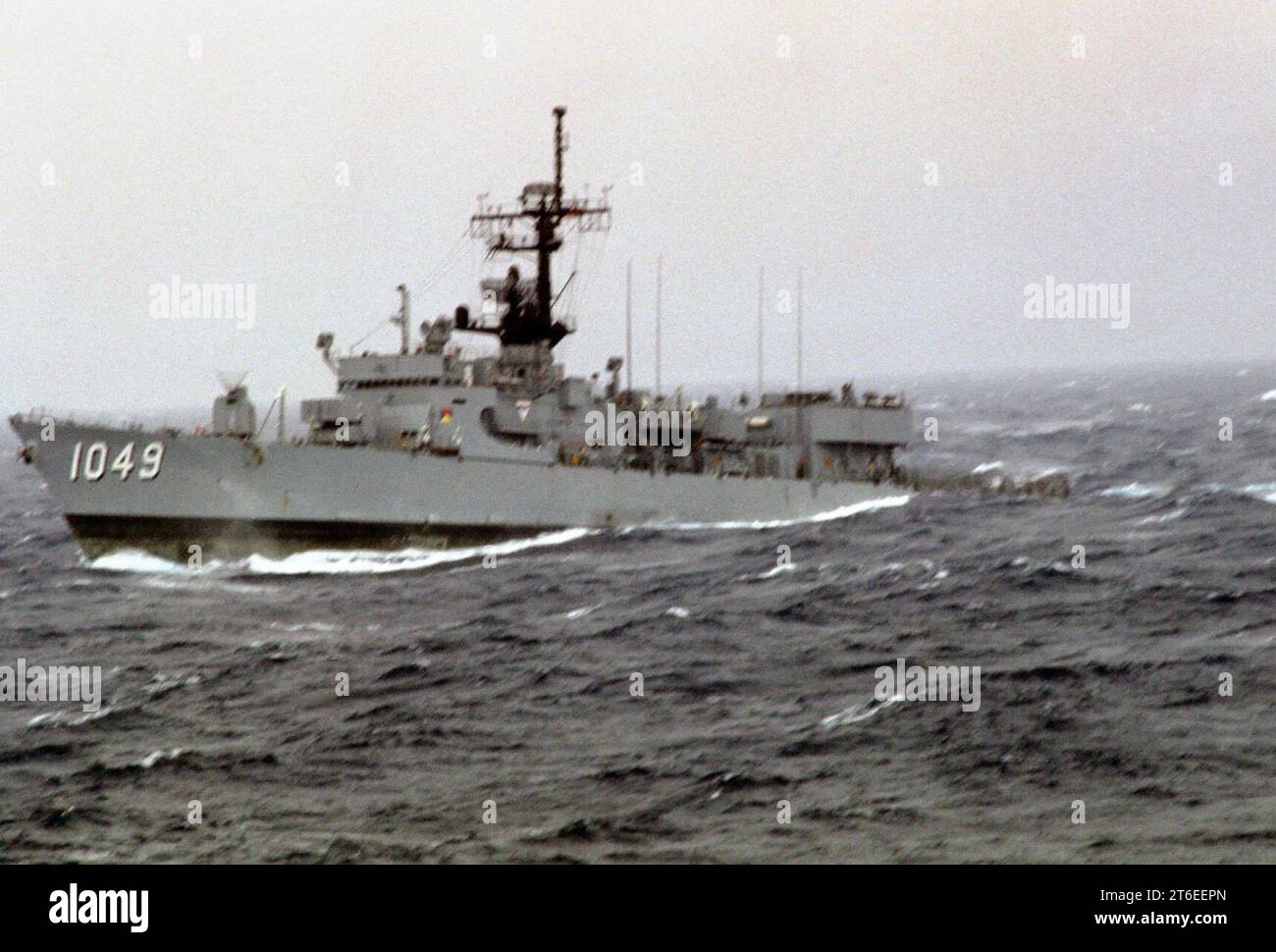USS Koelsch (FF-1049) underway in rough seas in the Atlantic Ocean, 1 ...