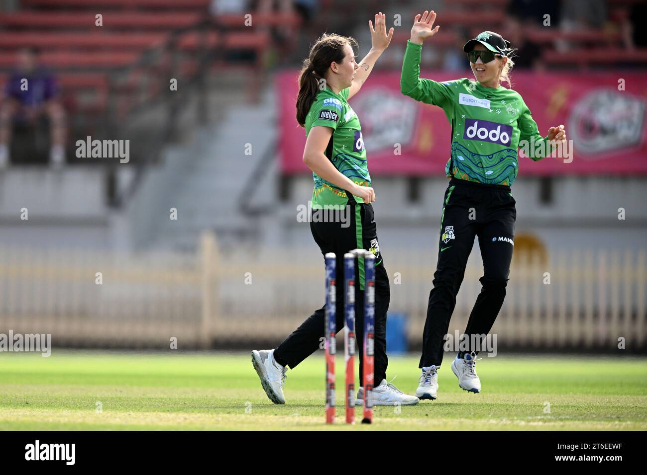Sydney, Australia. 10th Nov, 2023. Rhys McKenna of the Stars (left ...