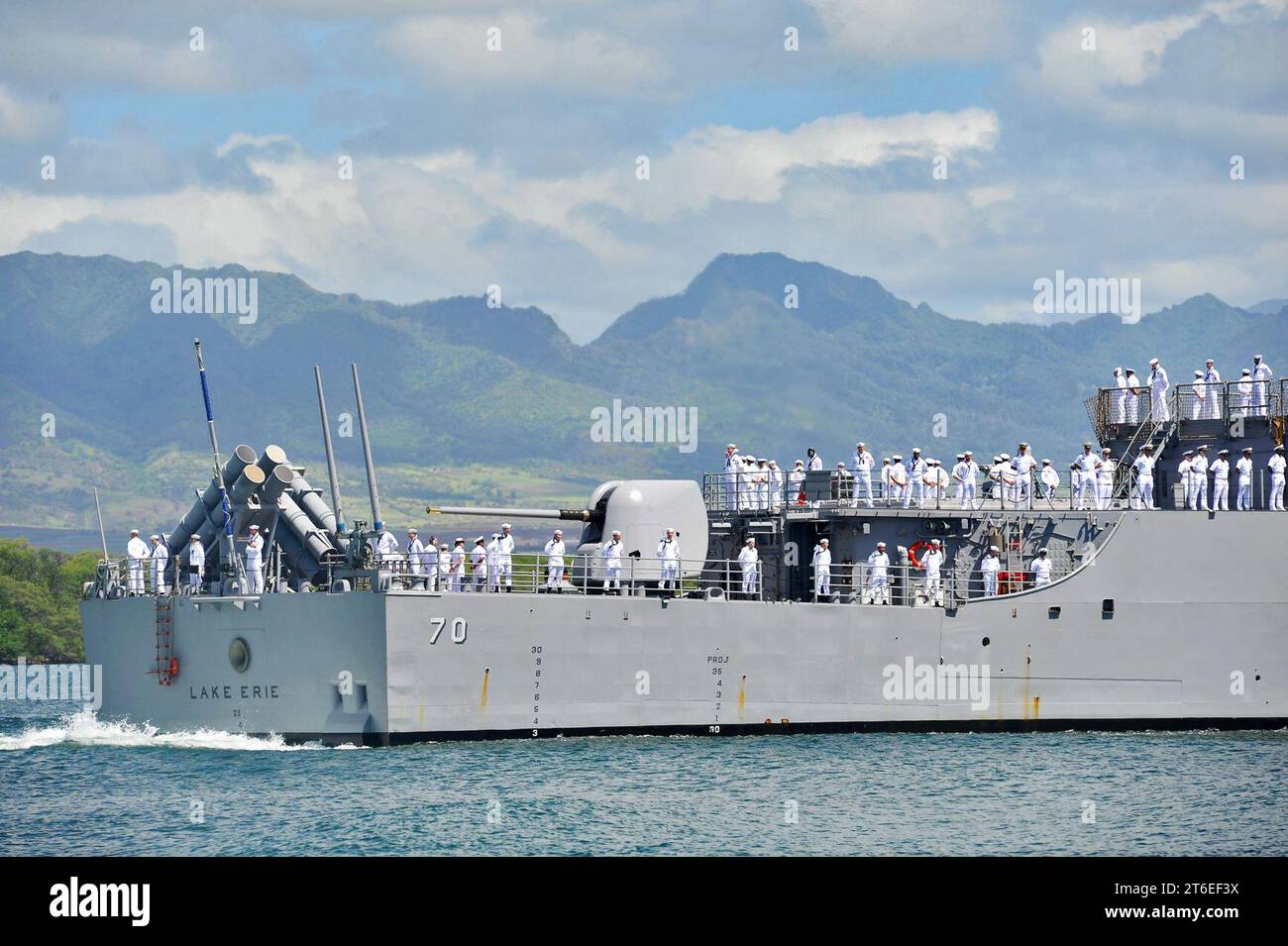 USS Lake Erie returns to Joint Base Pearl Harbor-Hickam 140616 Stock ...
