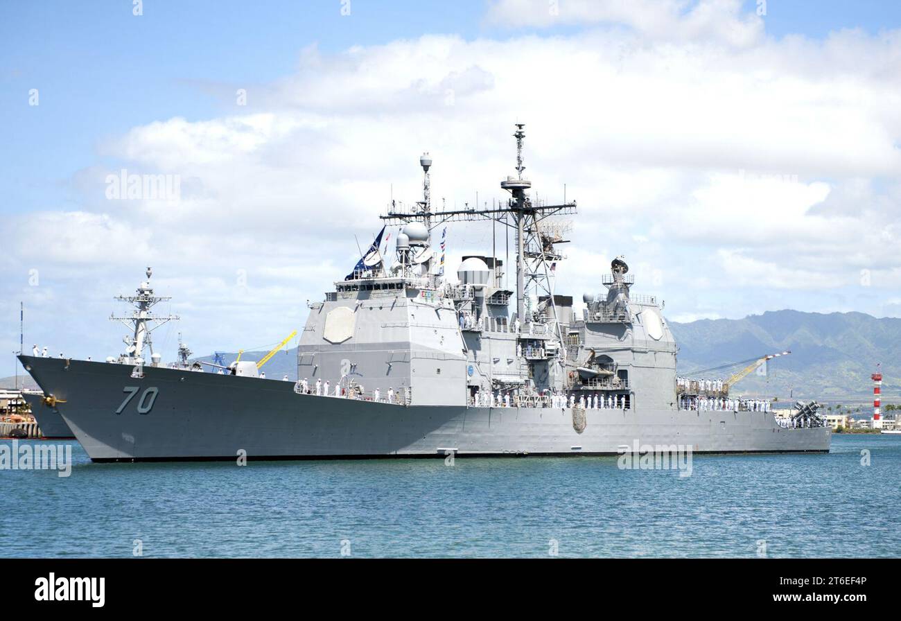 USS Lake Erie returns to Joint Base Pearl Harbor-Hickam 140616 Stock ...