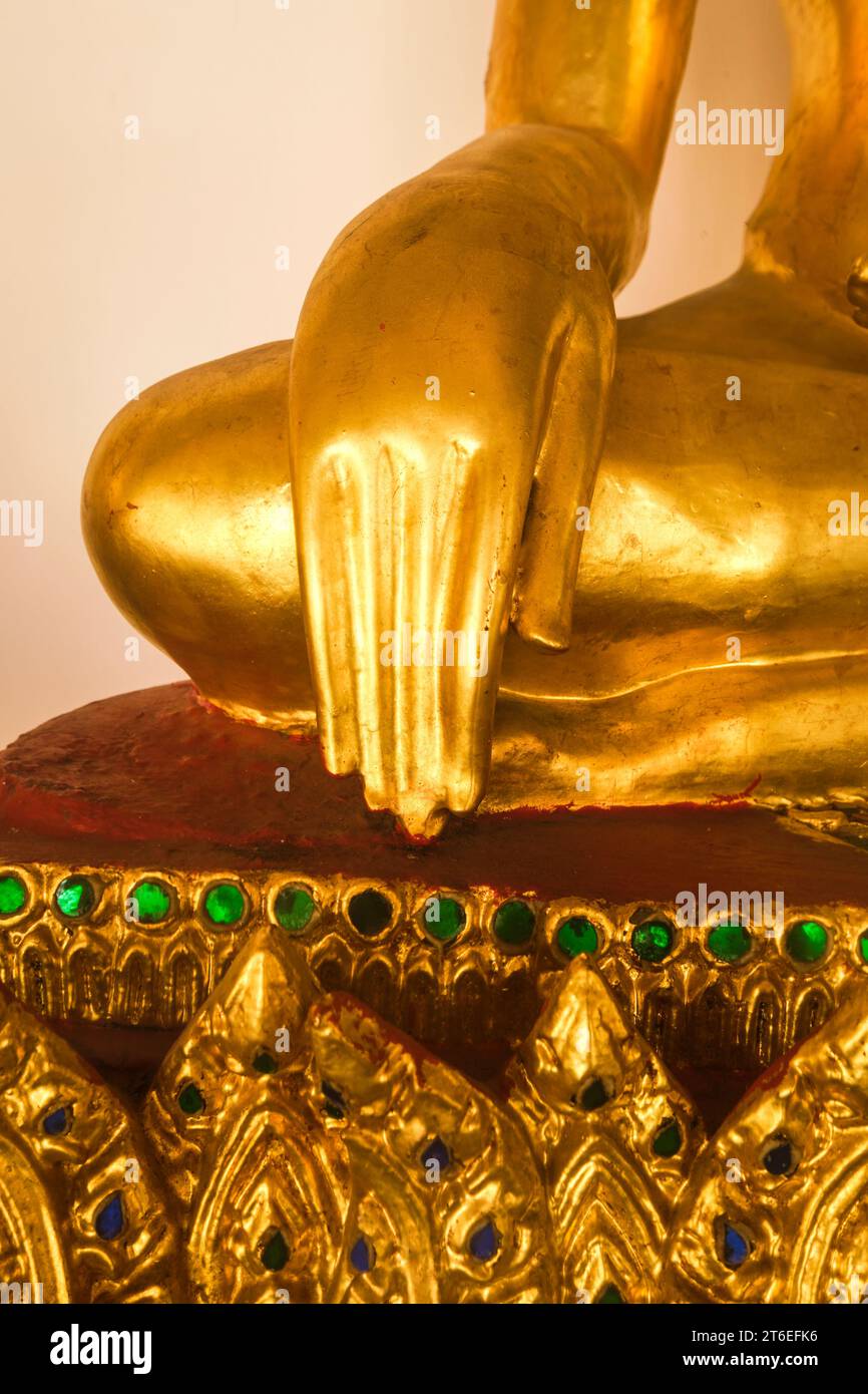 Limp fingers hi-res stock photography and images - Alamy