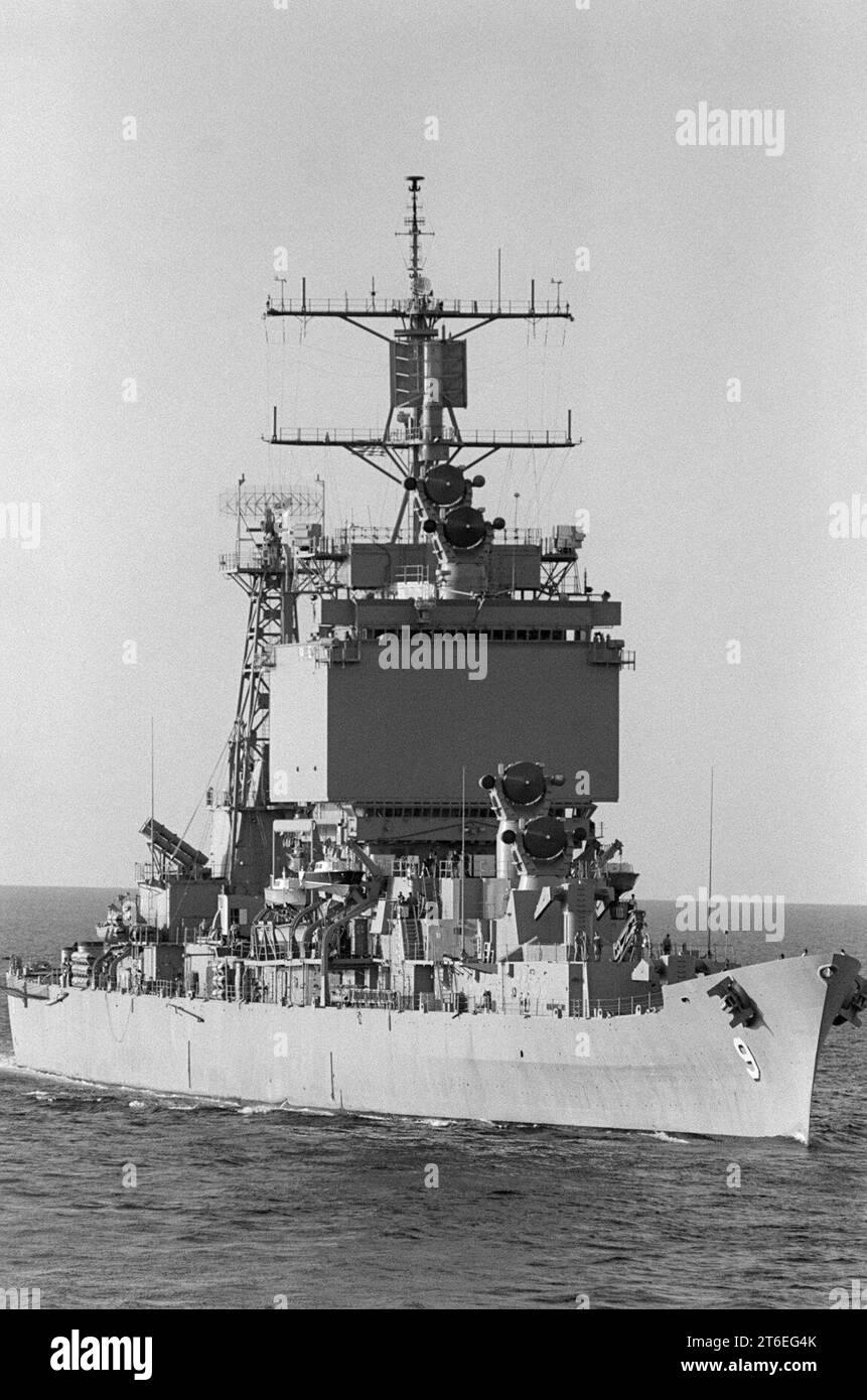 USS Long Beach (CGN-9) stbd bow view Stock Photo - Alamy