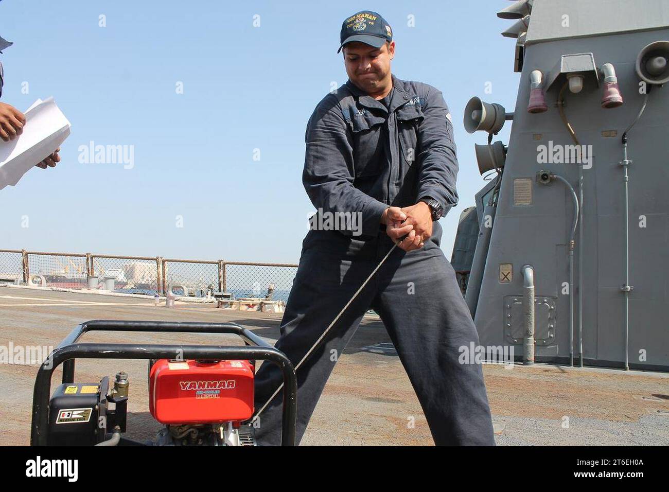 USS Mahan (DDG 72) 141022 Stock Photo - Alamy