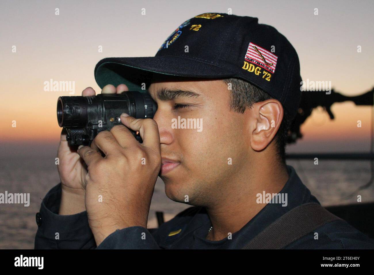 USS Mahan (DDG 72) 141111 Stock Photo - Alamy