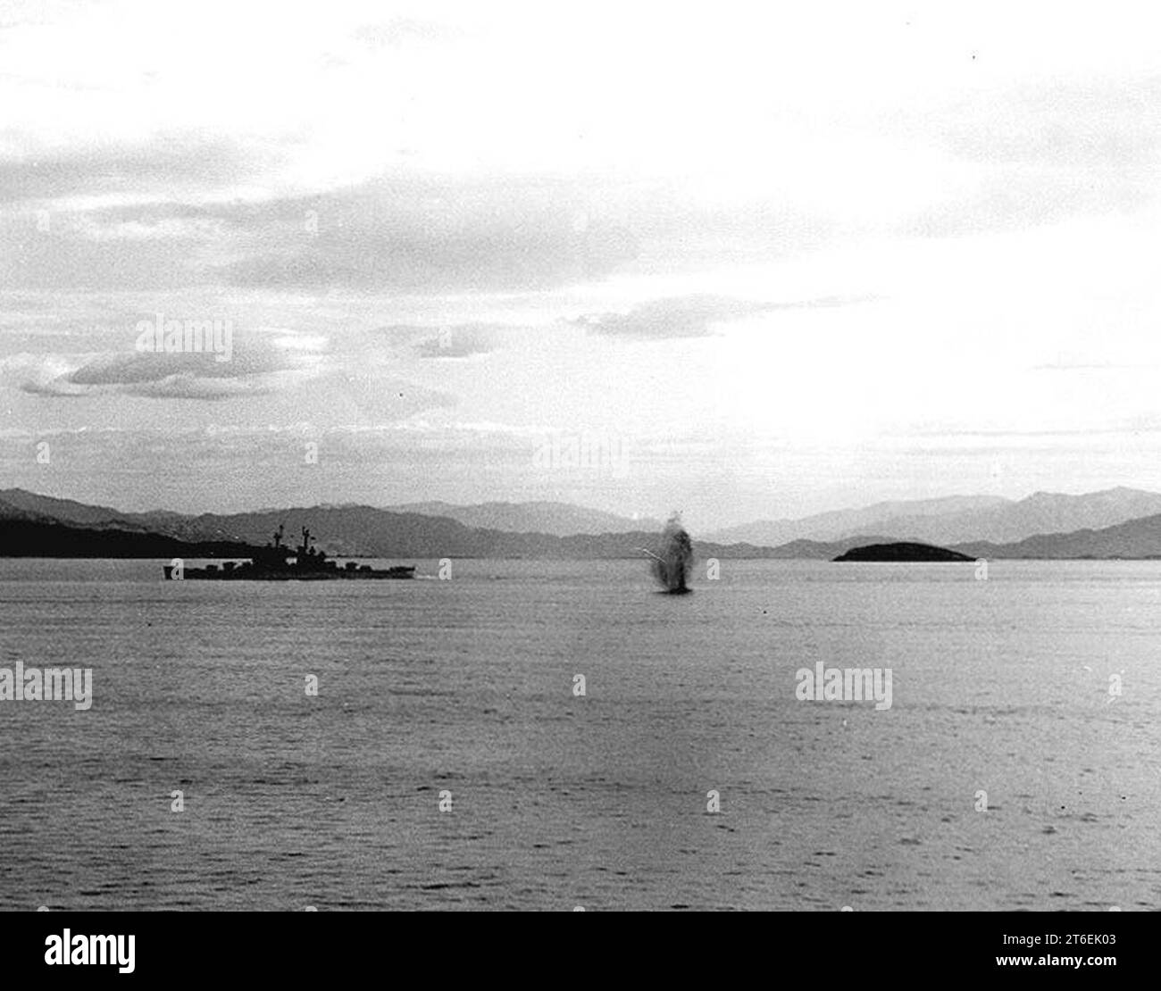 USS Manchester (CL-83) engaging enemy shore batteries at Wonsan, 1953 ...