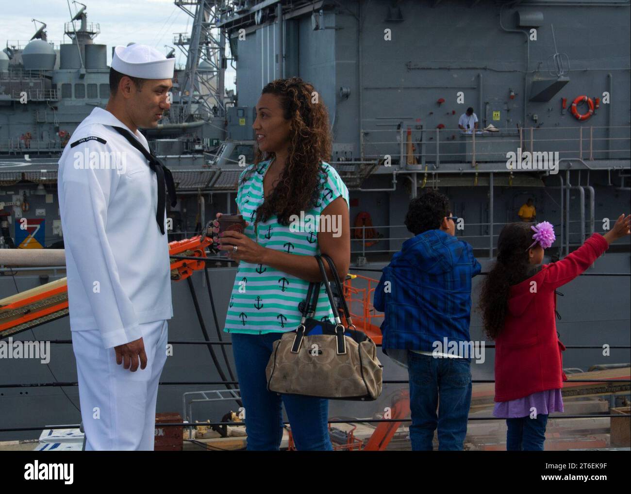 USS Mason (DDG 87) (Image 1 of 11) 160601 Stock Photo - Alamy