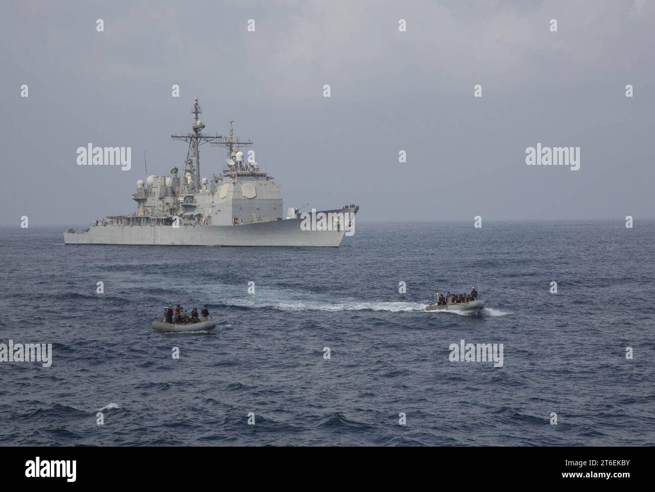 USS MASON (DDG 87) 131113 Stock Photo - Alamy