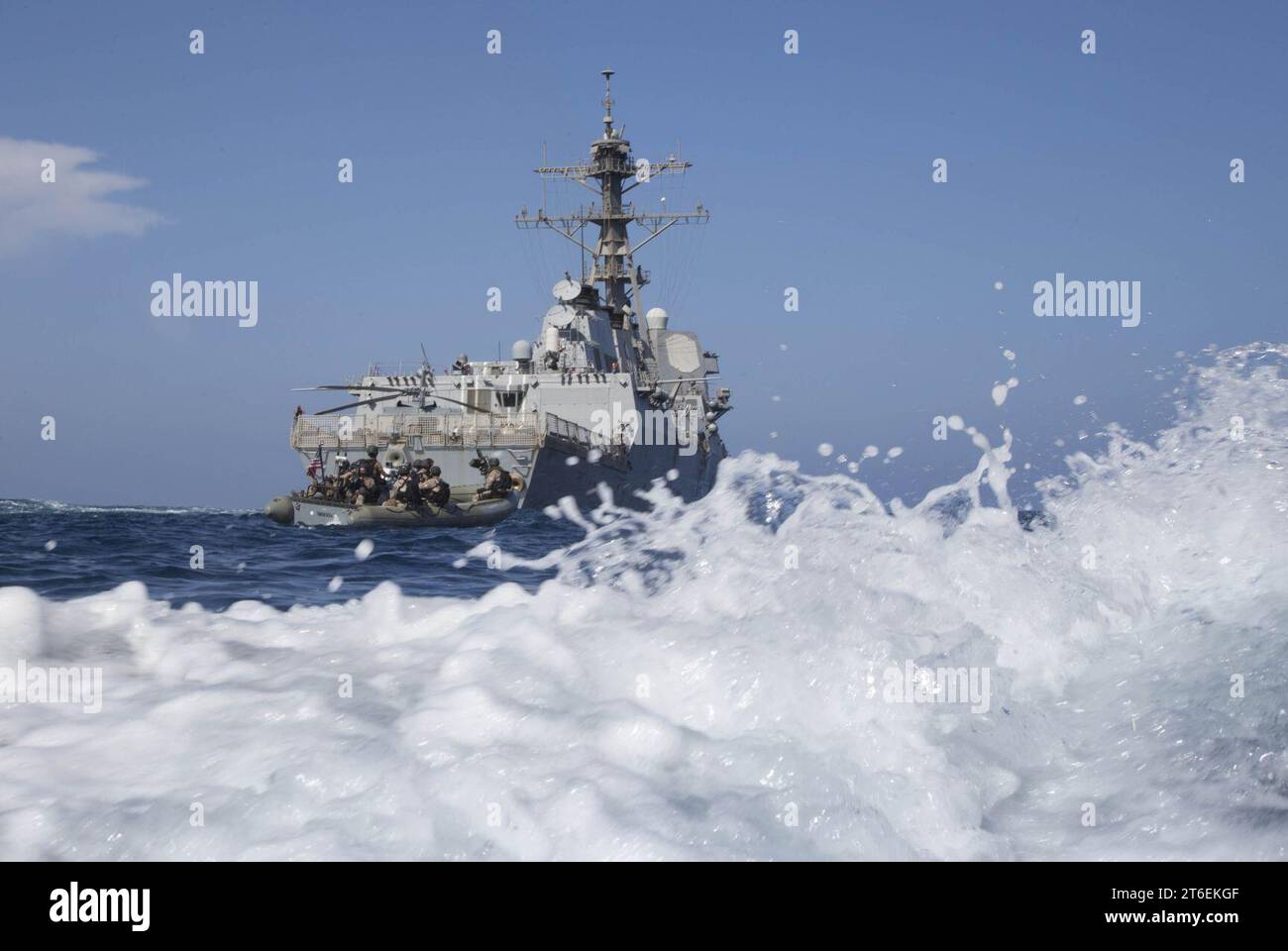 USS MASON (DDG 87) 131122 Stock Photo - Alamy