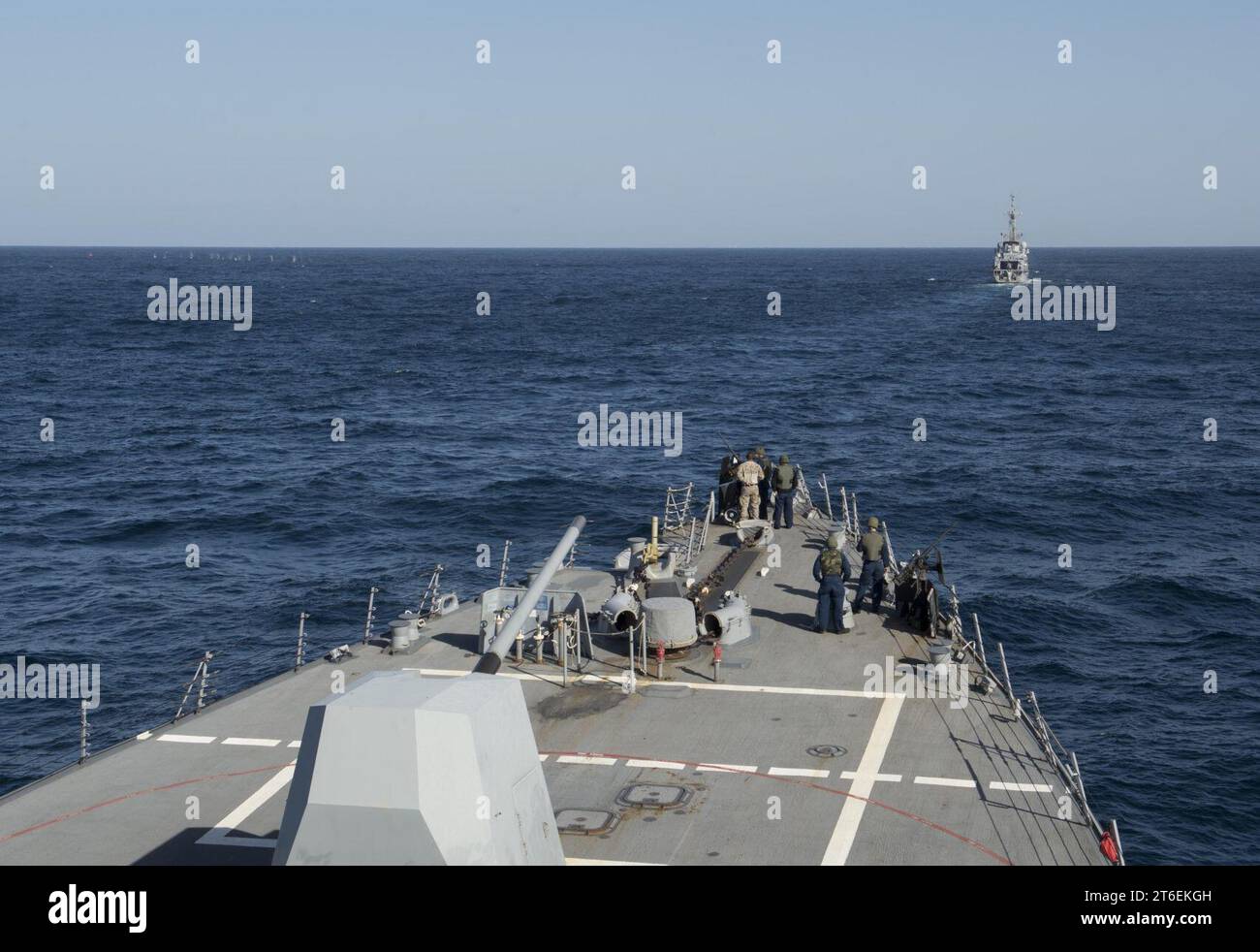 USS MASON (DDG 87) 131230 Stock Photo - Alamy
