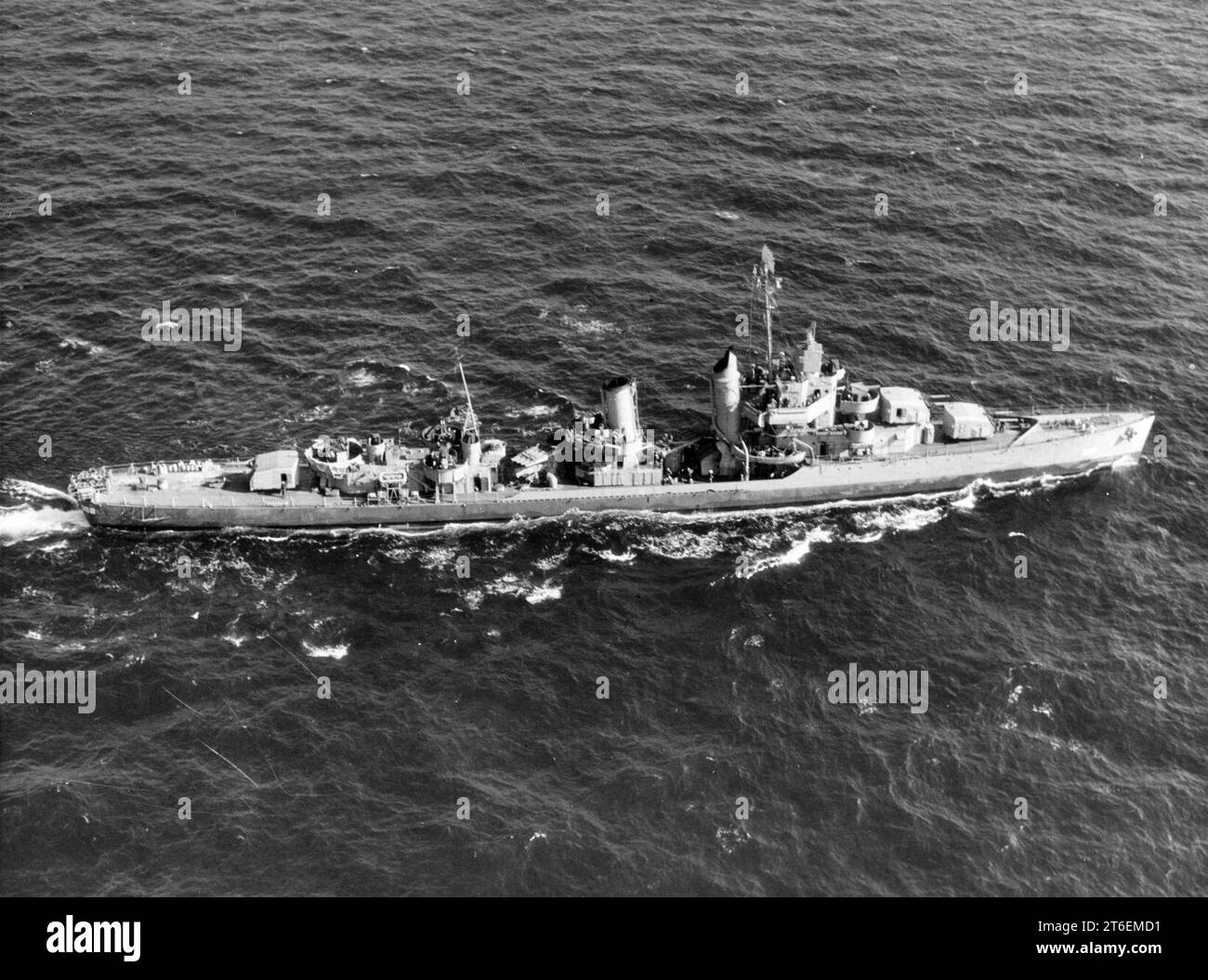 USS McDougal (DD-358) underway off Lakehurst, New Jersey (USA), on 30 October 1944 Stock Photo ...