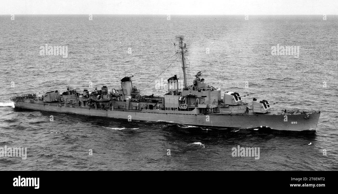 USS Meredith (DD-890) underway in 1947 Stock Photo - Alamy