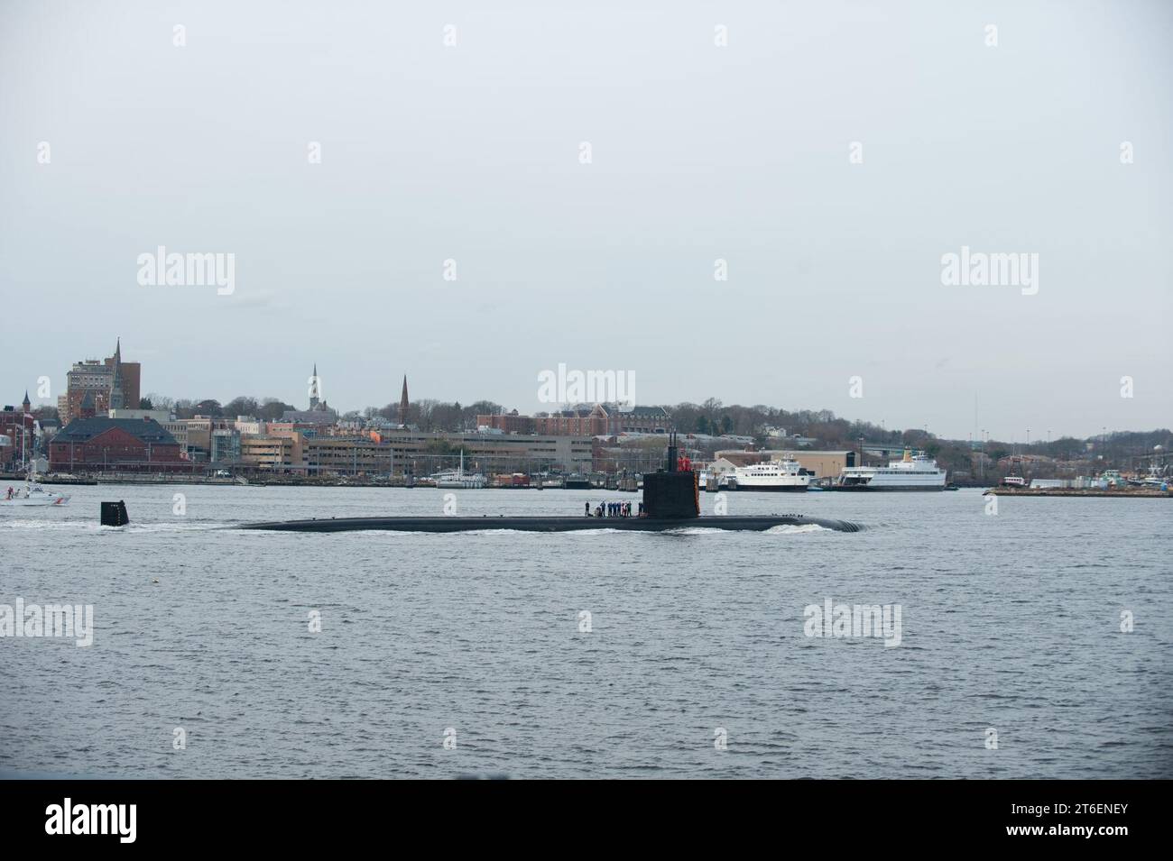 USS Miami en route to Naval Submarine Base New London 091202 Stock ...