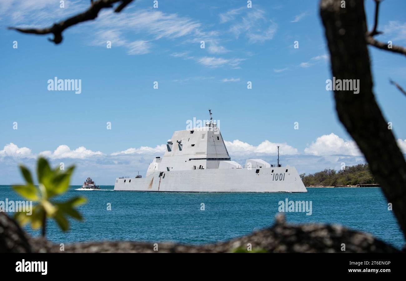 USS Michael Monsoor（DDG-1001）arrives at Pearl Harbor for RIMPAC 2022 ...