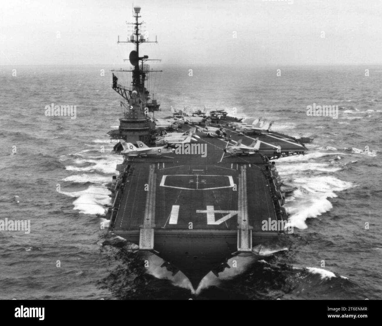 USS Midway (CV-41) underway 1963 Stock Photo - Alamy