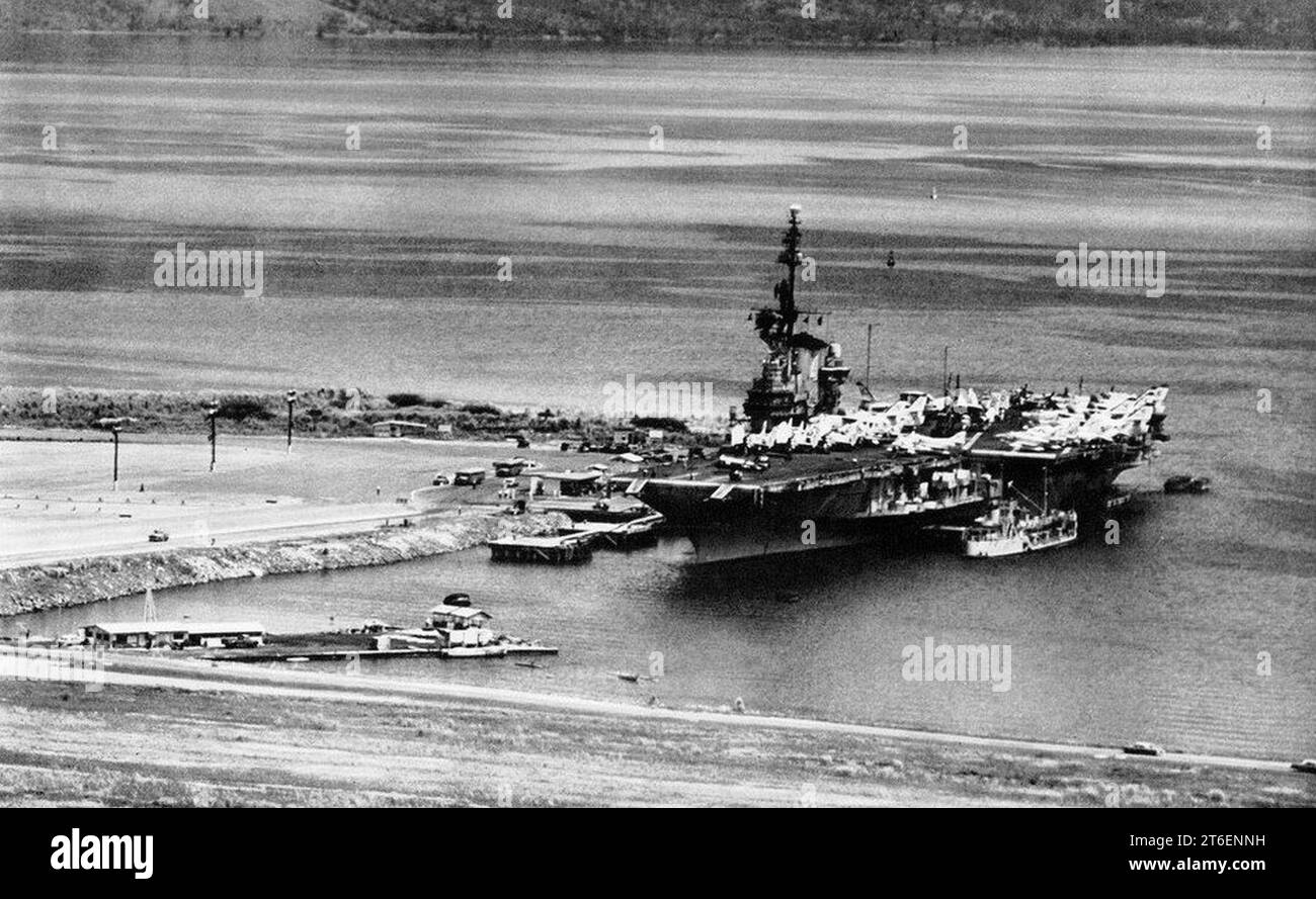 USS Midway (CVA-41) at Subic Bay in 1962 Stock Photo - Alamy
