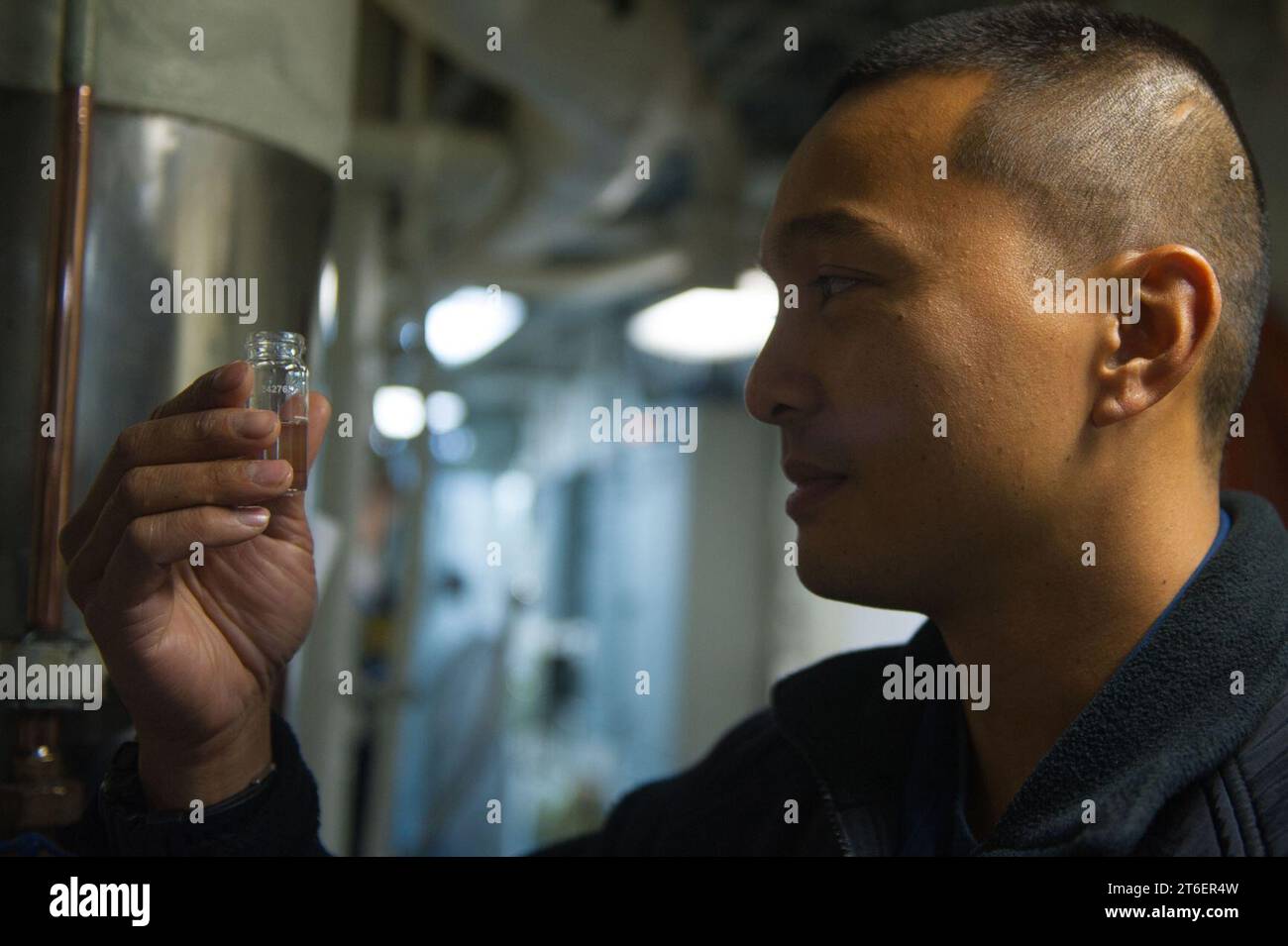 USS Mobile Bay 130109 Stock Photo - Alamy
