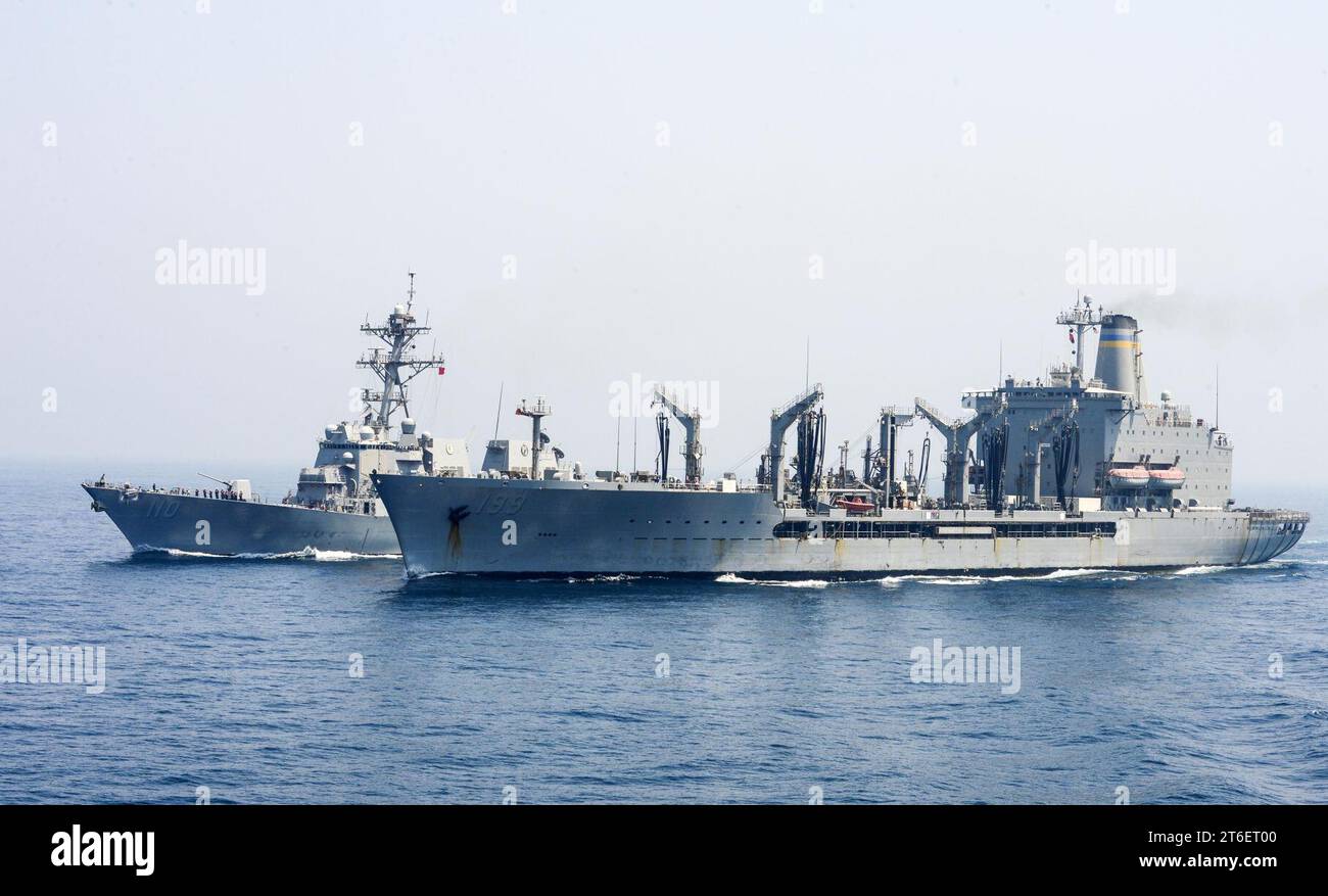 USS Monterey (CG 61) 130817 Stock Photo - Alamy
