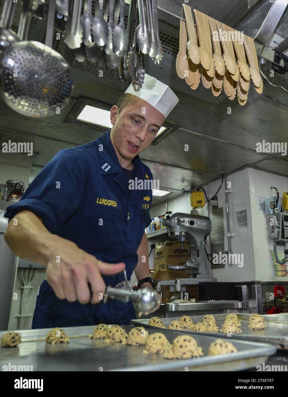 USS MONTEREY (CG 61) 130808 Stock Photo - Alamy