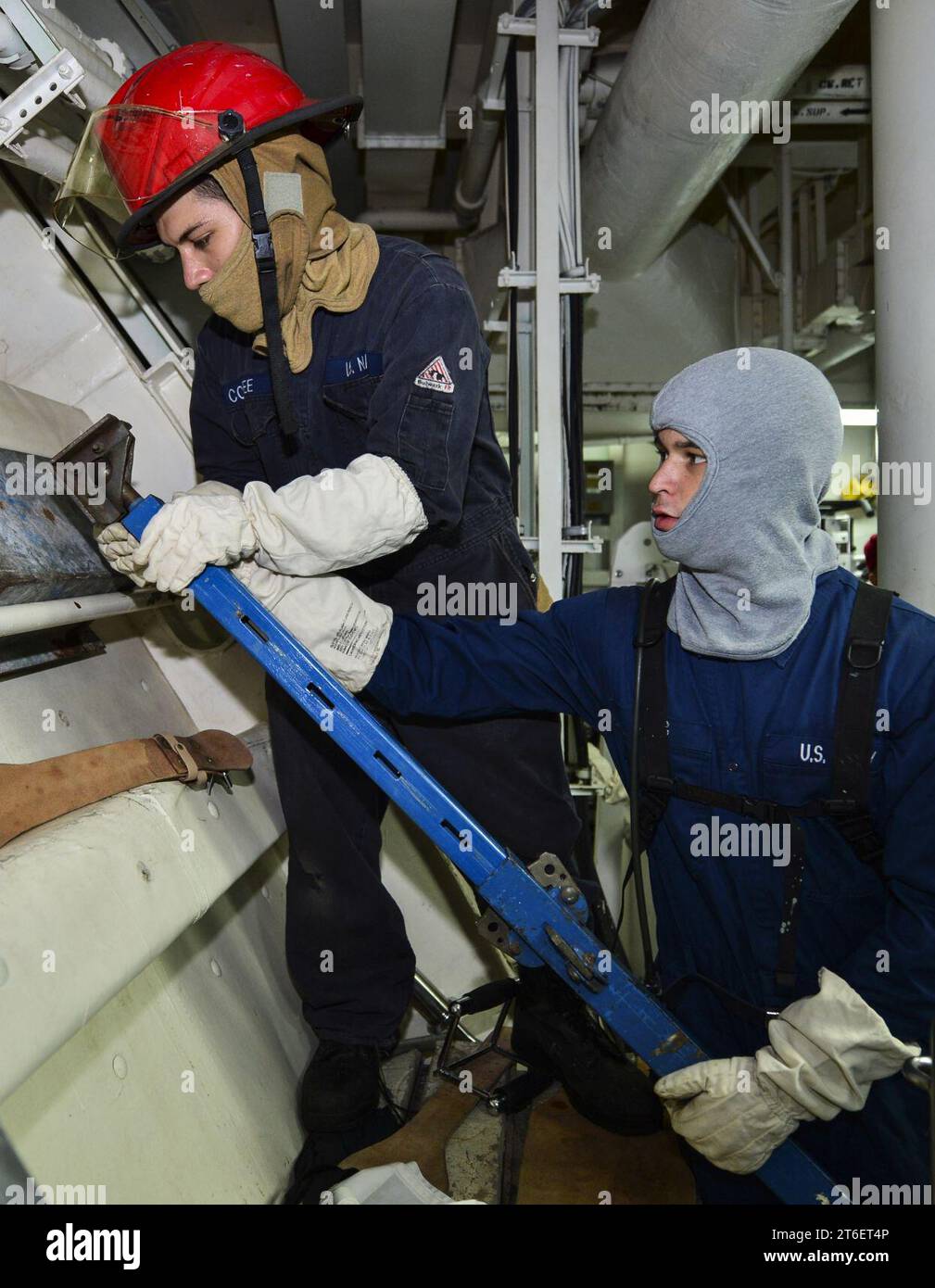 USS MONTEREY (CG 61) 130824 Stock Photo - Alamy