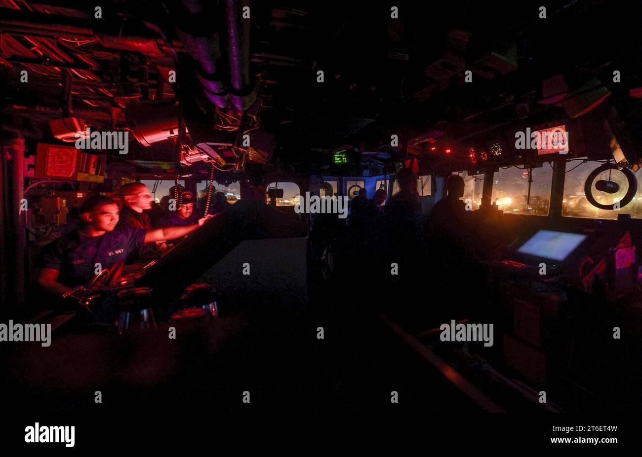 USS MONTEREY (CG 61) 131020 Stock Photo - Alamy