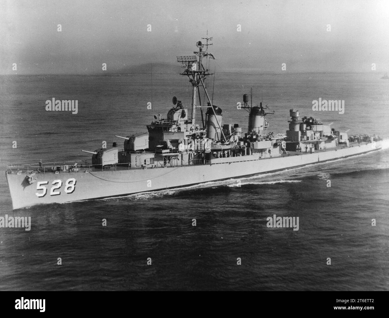 USS Mullany (DD-528) underway at sea on 6 April 1962 Stock Photo - Alamy