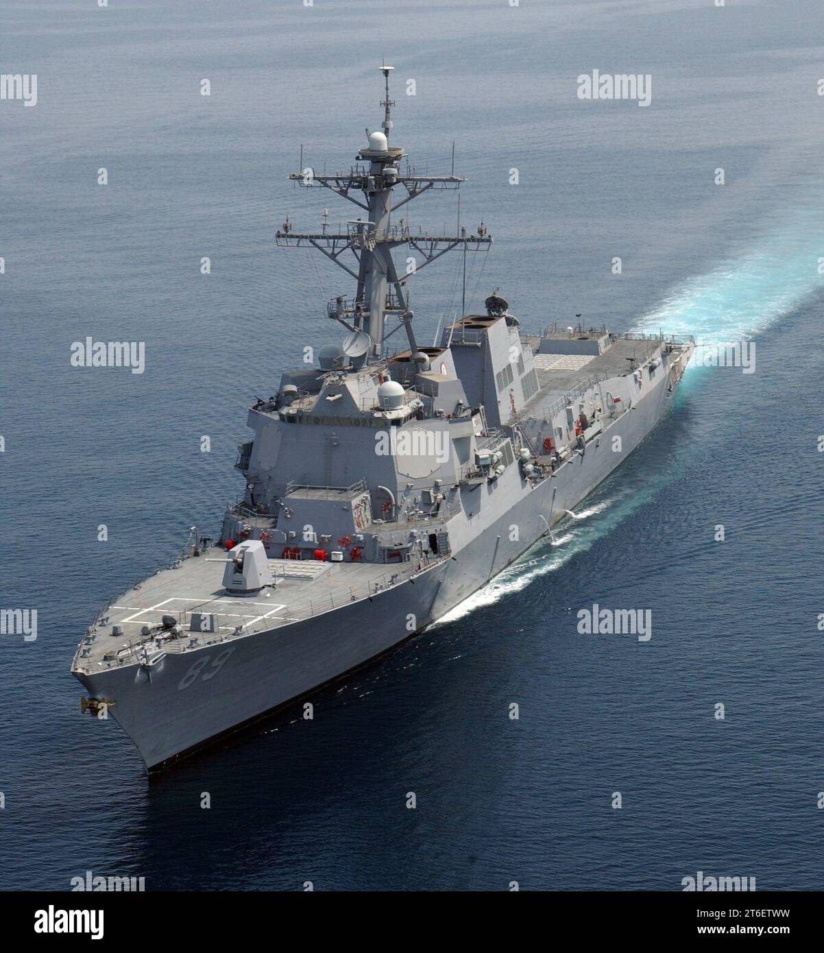 USS Mustin (DDG-89) front Stock Photo - Alamy