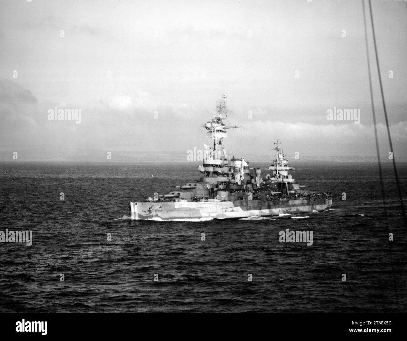 USS New York (BB-34) underway at sea, in 1944-1945 Stock Photo - Alamy