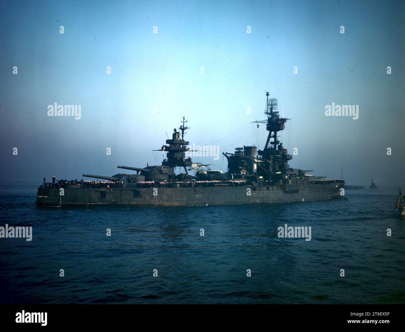 USS New York (BB-34) arrives at New York City (USA) from the Pacific ...