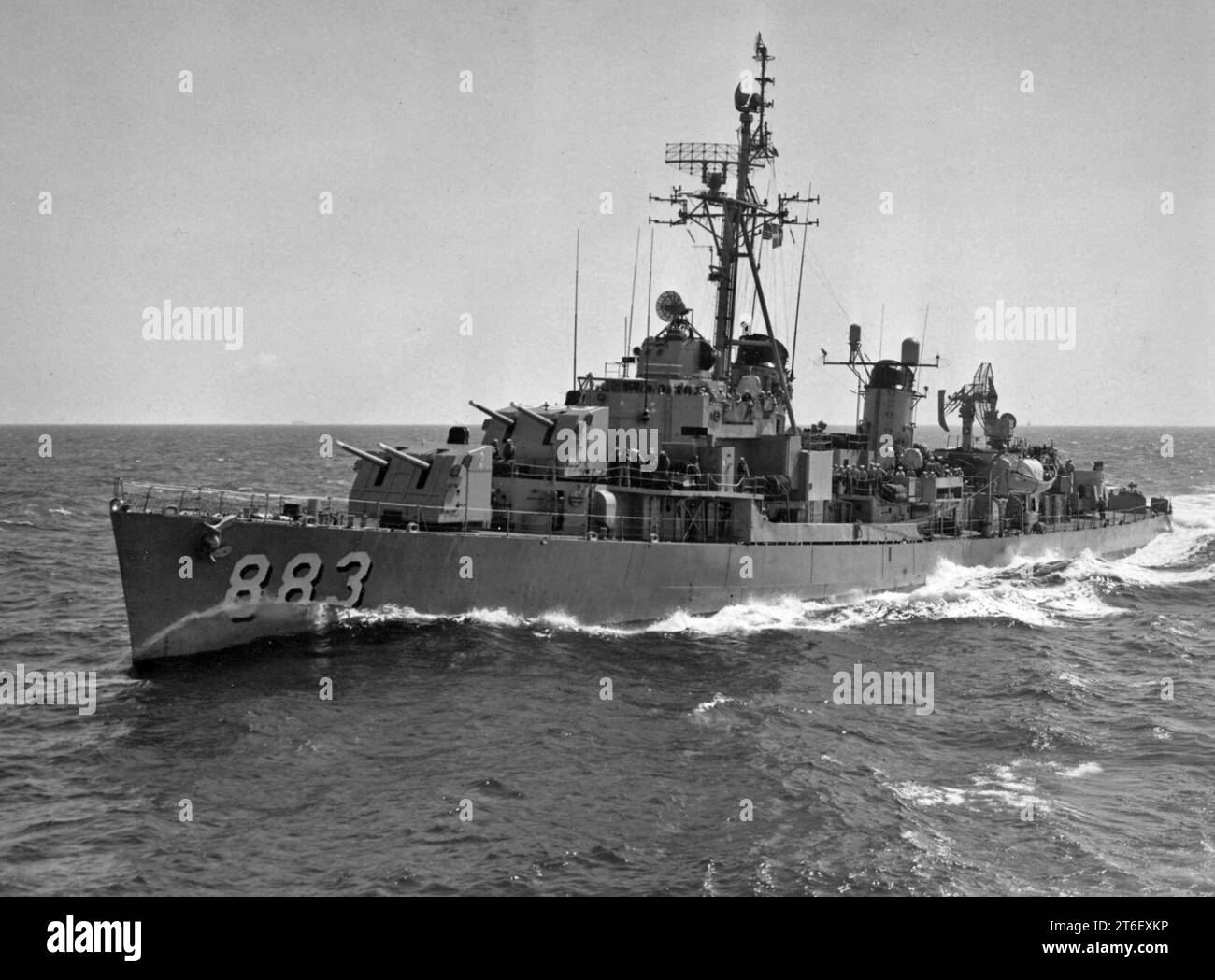 USS Newman K Perry (DDR-883) underway Stock Photo - Alamy