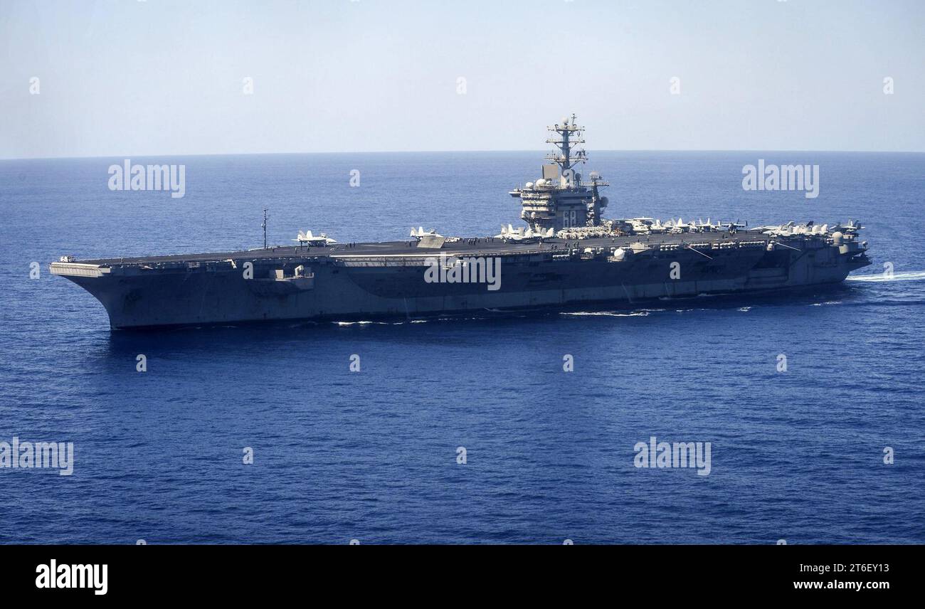 Uss nimitz underway in hi-res stock photography and images - Alamy