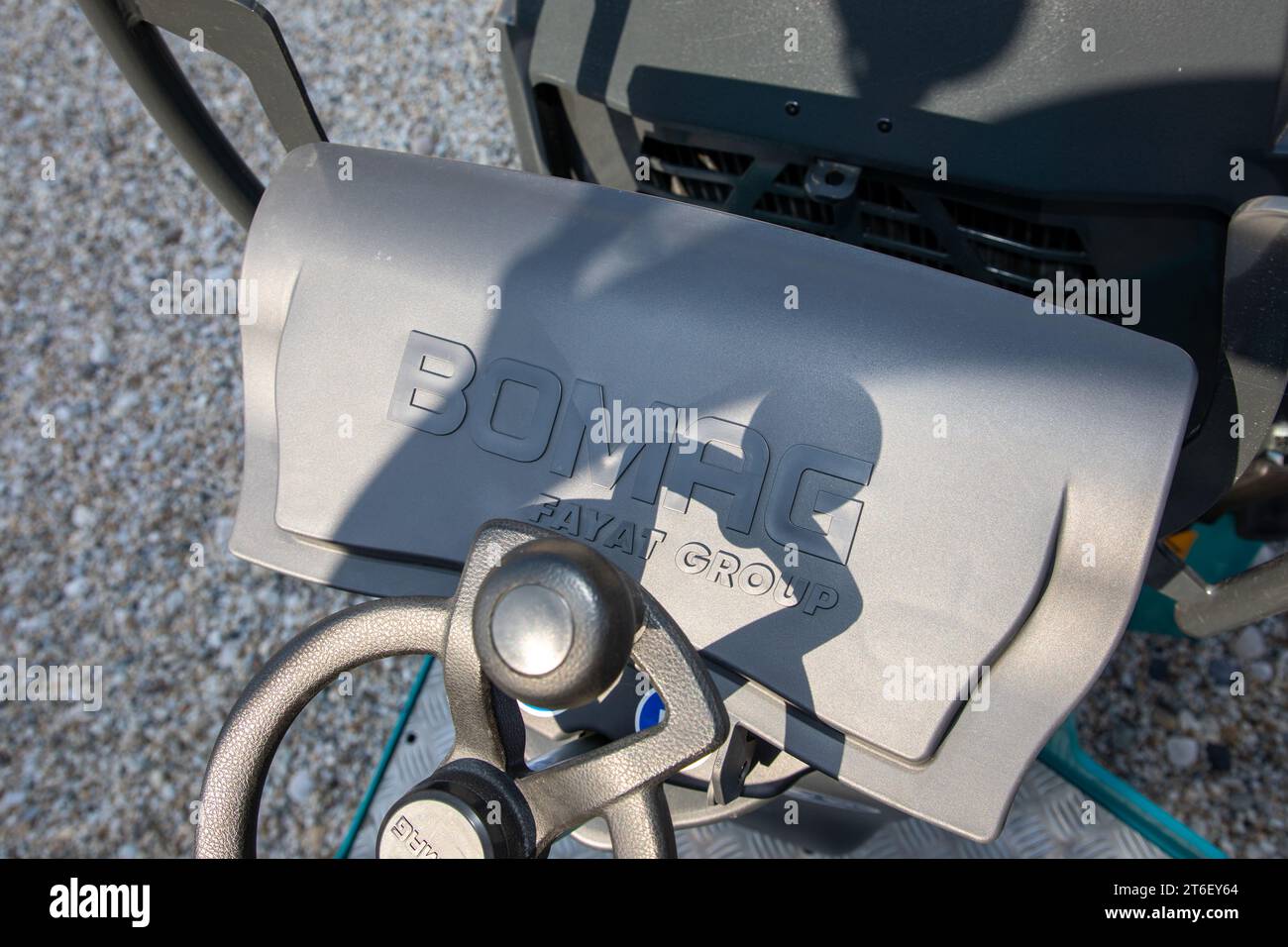Bomag logo hi-res stock photography and images - Alamy